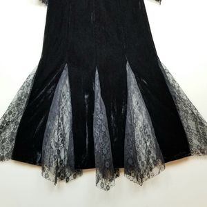 The Pyramid Collection | Dresses | The Pyramid Collection Velvet Lace ...